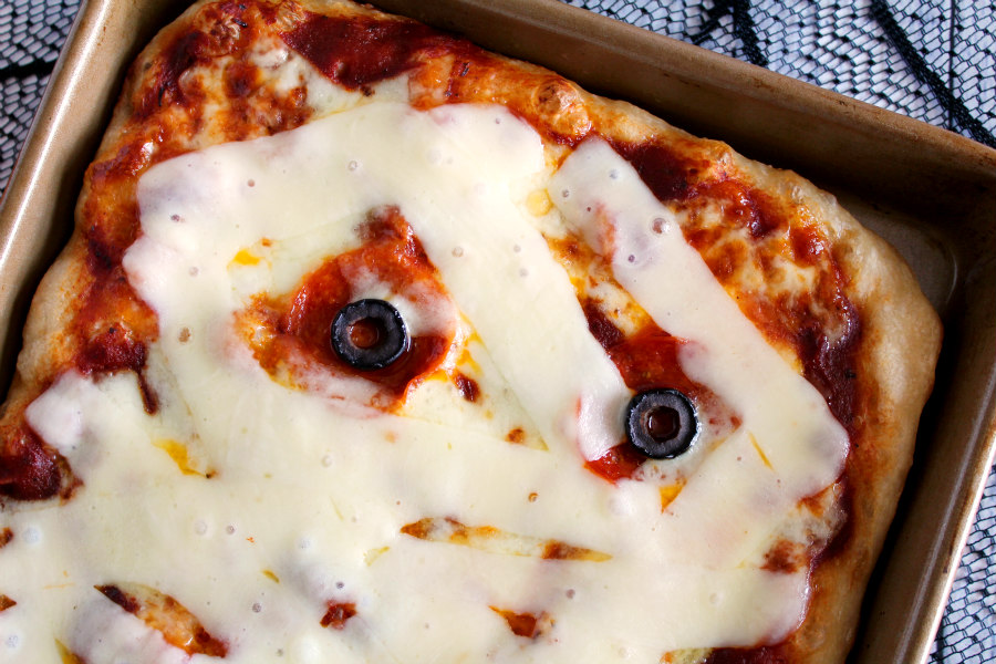 Mummified Mozzarella Halloween Pan Pizza — Holoka Home