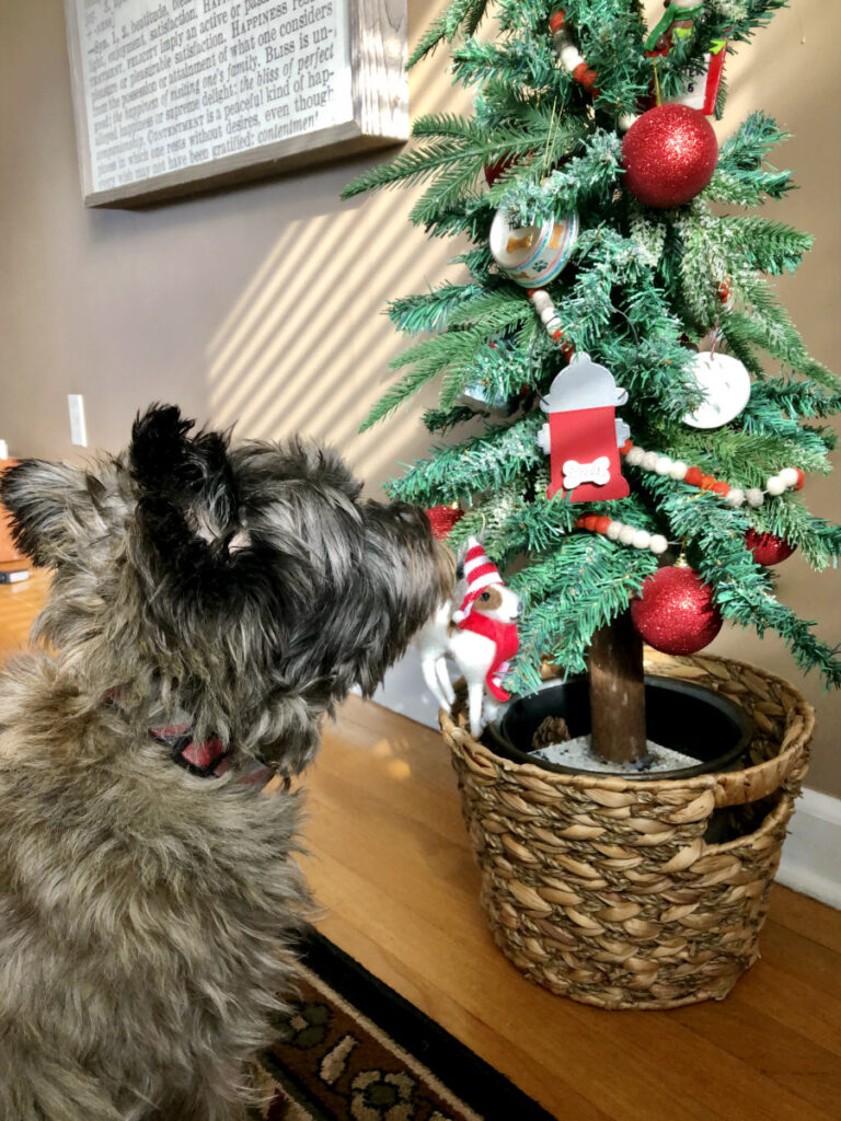 15 Dog-Themed Christmas Tree Decorations — Holoka Home